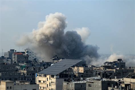 Israel Hujani Gaza Dengan Bom Kumparan