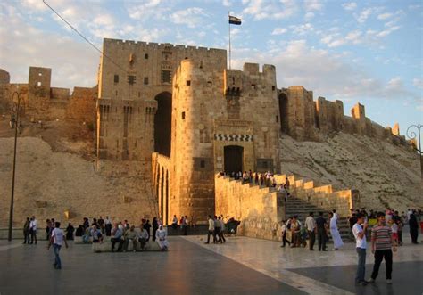 Citadel Of Aleppo Syria Largest Castle In The World Aleppo Aleppo