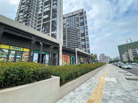 【9图】世茂云筑滨江 北三小对面 临街门面荆州沙市太岳路世贸云筑滨江商铺租售生意转让出售 荆州58同城