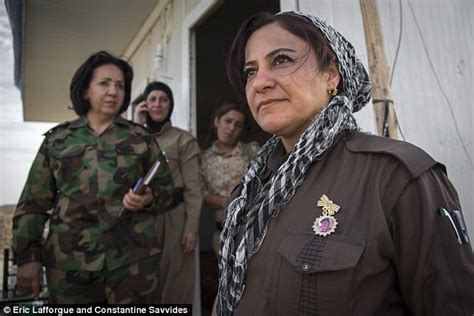 Isis Threat To Female Peshmerga Fighters Lay Down Your Weapons Or We