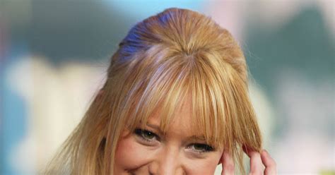 Hilary Duff Was All Smiles During A Trl Appearance In 2003 The