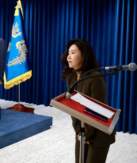 국회의원 강유정은 누구인가 나이 고향 학력 대변인 책 나무위키 결혼 남편 Sns까지 프로필 상세 분석