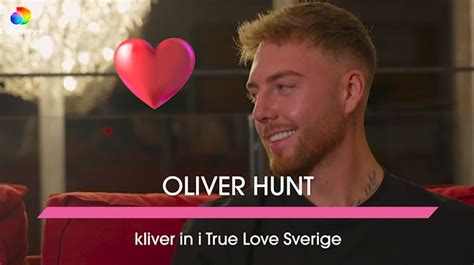 Oliver Hunt Visar Upp Nya Flickvännen ”en Liten Cougar” Hänt