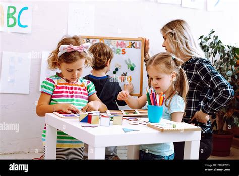 Apprendre Les Chiffres Pour La Maternelle Banque De Photographies Et D