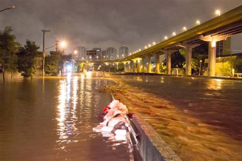 Chuva Provoca Alagamentos E Para Trânsito Em São Paulo Veja