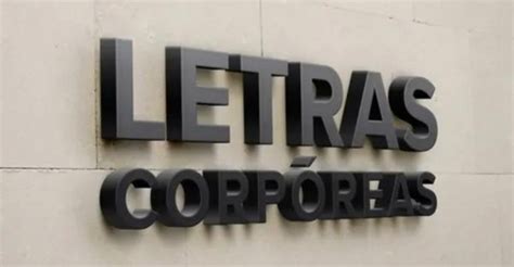 Letras corpóreas en Valencia de alta calidad Front Panel