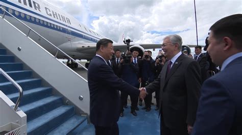 Си Цзиньпин в Астане как прошла встреча Председателя КНР в аэропорту