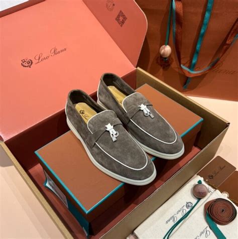 로로피아나 로퍼 남여공용 3칼라 위핑