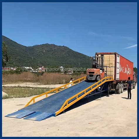 Mobile Loading Bridge Forklift Container Slope Loading And Unloading