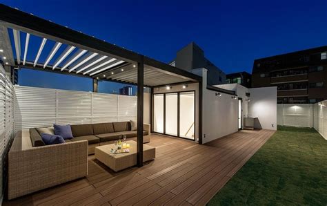 光りを拡散する家│146｜ソフトモダン｜ギャラリー邸別｜高級注文住宅専門の建築設計事務所アーネストアーキテクツ 屋上テラスのデザイン