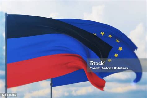 도네츠크 인민 공화국의 유럽 연합 국기와 국기를 흔들고 클로즈업 뷰 3d 일러스트레이션 0명에 대한 스톡 사진 및 기타 이미지 Istock