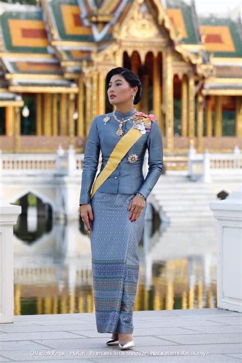 ปักพินโดย Puyaporn ใน พ่อ นางแบบ ราชินี เจ้าหญิง