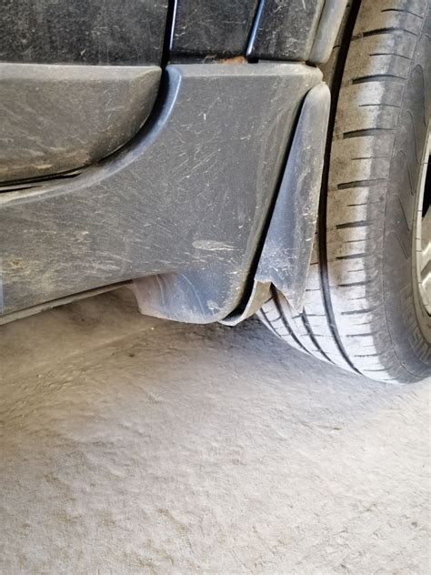 Передний правый подкрылок — Volvo XC90 (1G), 2,4 л, 2008 года ...