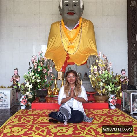 Nimol Chhom Feet Aznudefeet