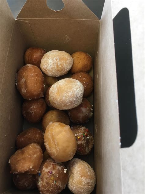 20 Timbits And Zero Chocolate Ones Wtf R Mildlyinfuriating