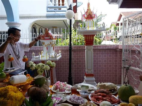 ธุรกิจไม่สะดุดถ้าจิตใจคุณสต อาณาจักรศาลพระภูมิโชคนำศิลป์