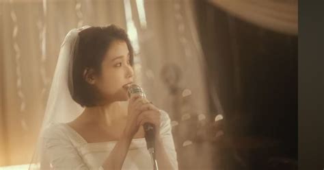 아이유 멜론 톱100 女가수 신기록…아이튠즈 톱송 23개 지역 1위 종합