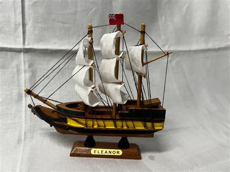 Boston Tea Party Ship Replica 6 Figurines Boston Tea Party Museum