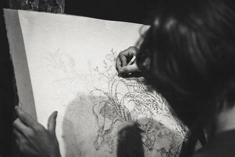 Fotos gratis creativo en blanco y negro niña fotografía retrato