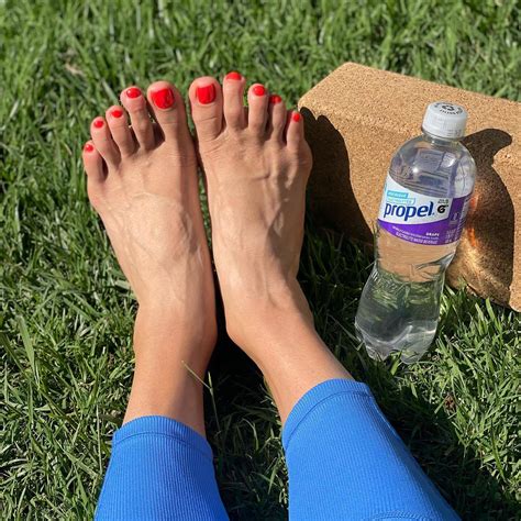 Nicole Sciaccas Feet