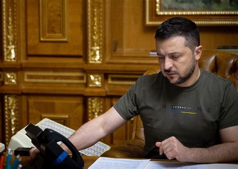 Зеленський провів розмову з Байденом