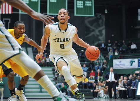 Waves Sharp Shooter Louis Dabney Plays For His Hometown • The Tulane