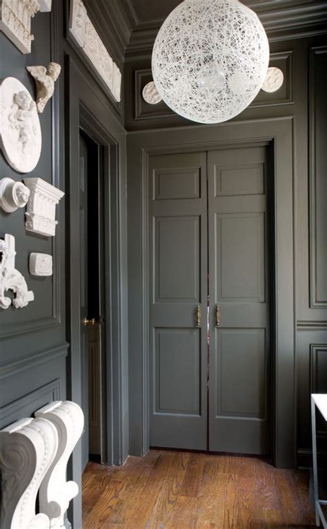 Color Of The Year 2021 Sherwin Williams Urbane Bronze SW 7048 Setting