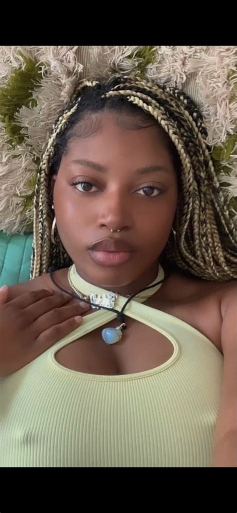Blonde Knotless Braids Natural Hair Styles Blonde Black Girl