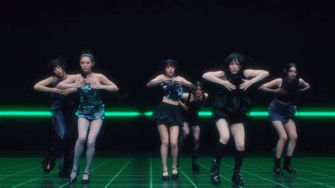 Everglow Zombie Mv Review Amazing Eerie Concept That Truly Feels Like