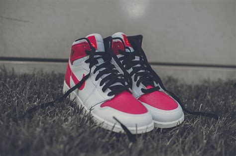 Air Jordan 1 Retro High Gs Spirit Fuchsia Sneaker Bar Detroit