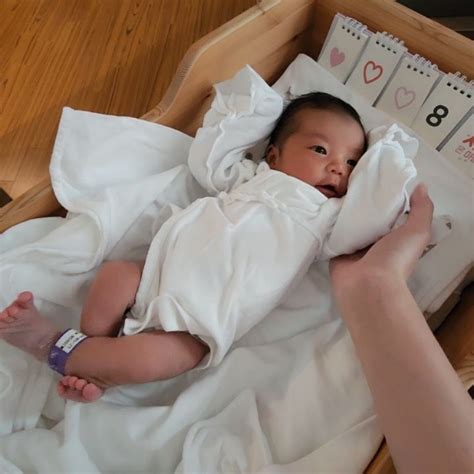 서로네👶🍼♥️ 🤍 내가 사랑하는 딸과 우리엄마의 댄스타임 🤍 음악만 흐른다면 그 어디든 울 세모녀들의 무대가 된답니다😎😄