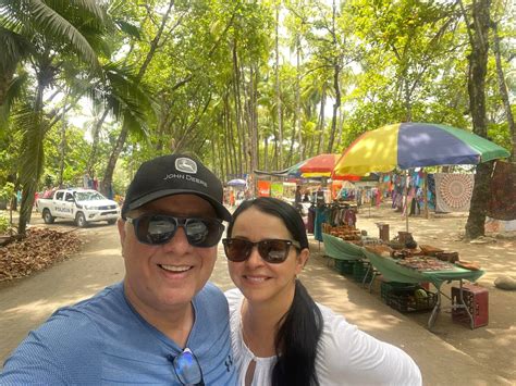 Everardo Herrera Se Fue A Pasear A La Playa ¿a Qué No Adivinan Con