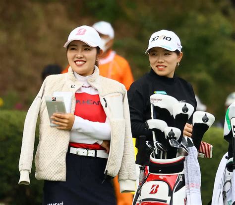 ＜マスターズgcレディース最終日＞4番、笑顔を見せる古江彩佳（左）と勝みなみ（撮影・後藤 大輝） ― スポニチ Sponichi Annex スポーツ