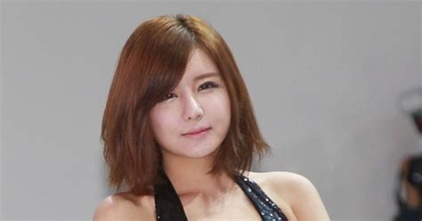 포토 레이싱모델 류지혜 끝내주는 볼륨