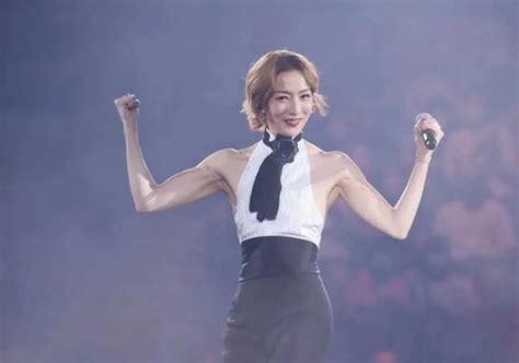 51岁郑秀文逆袭封后：终身努力，才能终身美丽澎湃号·湃客澎湃新闻 The Paper