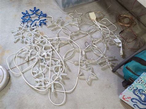 5 Asstd Lighted Snowflake Decor Isabell Auction