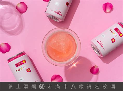 輕飄柔順的酒感一喝變貴妃！臺虎精釀「朦朧玫瑰荔枝啤酒」正式推出，細緻荔枝蜜香搭配玫瑰氣息 Gq Taiwan