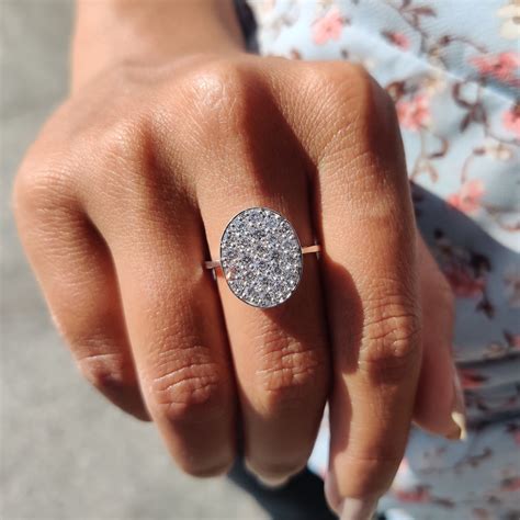 Twilight Bella Ring In Round Cut Moissanite