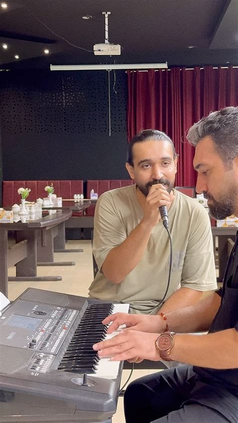 ‎علی مهدی پور‎ ‎ستاره حمید عسکری امیدوارم به دلتون بشینه ️