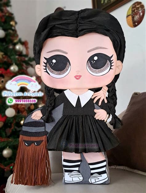Pin En Piñata Merlina