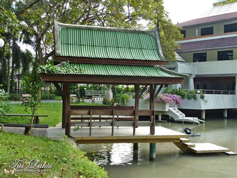 รวม 25 ไอเดียกระท่อมริมน้ำ ต้องมีสักหลัง พักผ่อนได้สบายๆ
