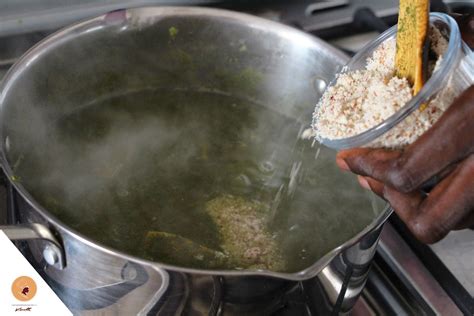 Etodjey Etodié sauce aux feuilles de manioc Casamance Sénégal