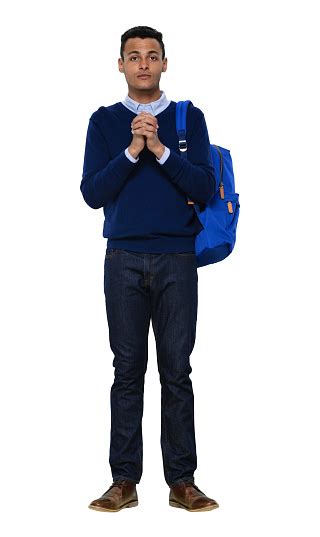 배낭을 입고 흰색 배경 앞에 서있는 아프리카 계 미국인 민족 젊은 남성 20 24세에 대한 스톡 사진 및 기타 이미지 20 24세 20 29세 Z세대 Istock