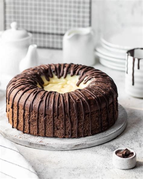 Delicioso Pastel De Chocolate Con Relleno Cremoso