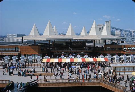 Expo 67 La Place Daccueil Page 1