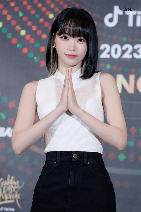𝟏𝟏𝟏𝟓𝐀𝐌 On Twitter Girl Korean Girl Goddess Hairstyles