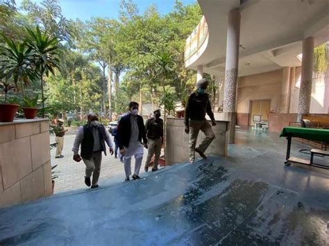 Aaps Raghav Chadha Atishi Detained Ahead Of Protest Outside Shah Lg