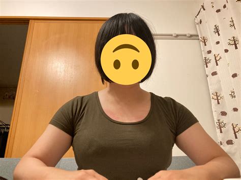 ロリコンダー On Twitter Rt Fuwafuwame 「今日の服いいじゃん、ゼレンスキー大統領みたいで」って夫に褒められた服