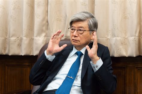 【61級法律系、74 級法研所】為正義打抱不平 蔡烱燉鼓勵學弟妹堅持目標勇往直前 國立政治大學全球校友服務網