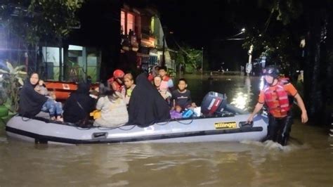 Jumlah Pengungsi Banjir Makassar Di Biringkanaya Bertambah Jadi 945